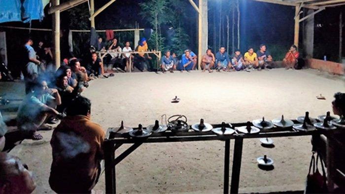 Adu Gasing di Lombok Timur Makin Bergengsi, Pembuatannya Sampai ...