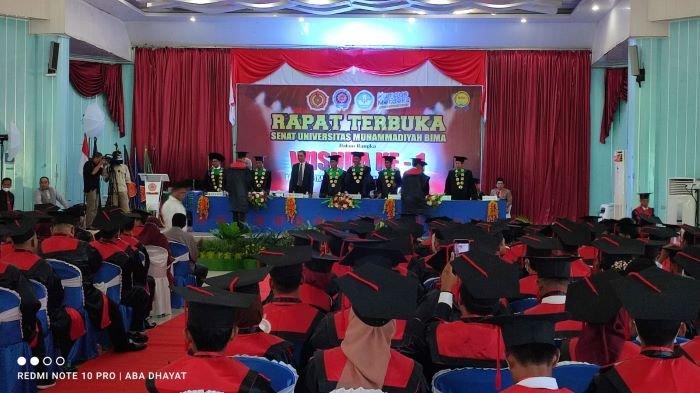Universitas Muhammadiyah Bima Wisuda 195 Sarjana Hukum Angkatan Pertama ...
