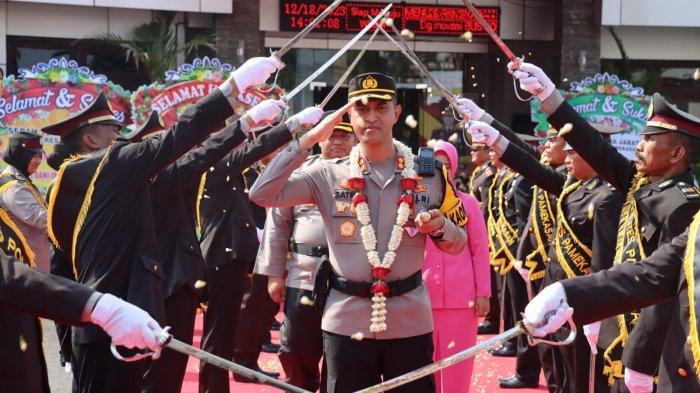 Kenangan AKBP Satria Permana Jabat Kapolres Pamekasan: Kedatangannya Disambut Berbagai Unjuk ...