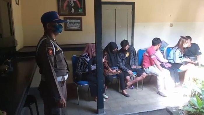 Gerebek Kamar Hotel, Satpol PP Temukan Empat Pasang Sejoli Bukan Suami Istri - Tribunmadura.com