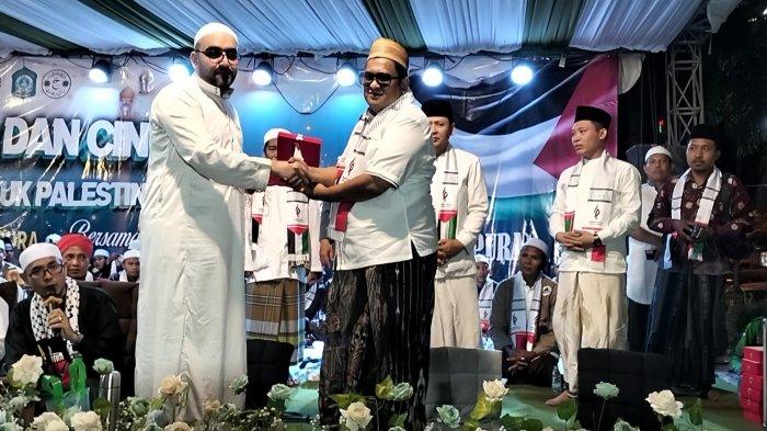 Sosok Haji Her Sultan Madura yang Sumbang Rp350 Juta ke Palestina ...