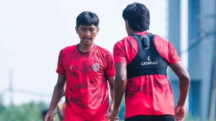 Diminati 2 Klub Liga 1, Jayus Hariono Menghilang dari Latihan Arema FC ...