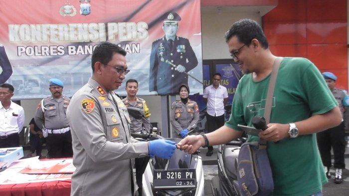 Motor yang Hilang 6 Tahun Lalu di Malang Terjaring Razia, Pemilik Datangi Polres Bangkalan ...