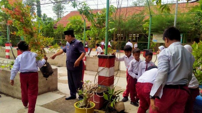 Ada 102 Lembaga Sekolah di Sampang Tanpa Sosok Kepsek, Kegiatan Belajar ...