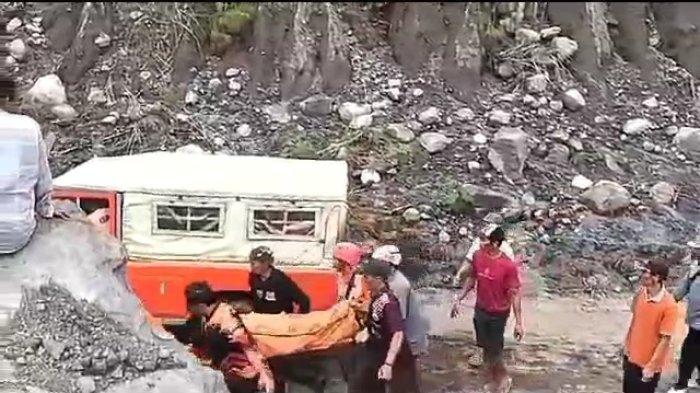 Bencana Tanah Longsor Pronojiwo Lumajang, 2 0rang Tewas karena Tertimbun - Tribunmadura.com