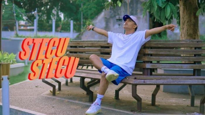 Lirik dan Makna Lagu 'Stecu Stecu' yang Viral di TikTok: Kalo Memang Cocok Bisa Datang ke Rumah ...