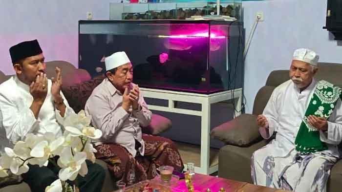 Pengasuh Ponpes Sidogiri Doakan Hajat Fauzi-Imam Terkabul di Pilkada ...