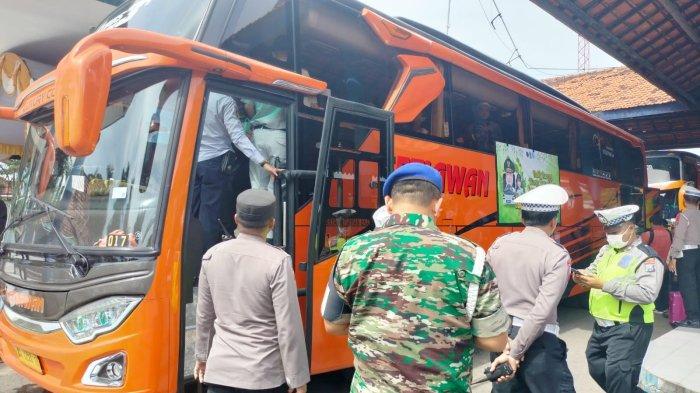Dishub Lakukan Ramp Check, Antisipasi Lonjakan Mudik Angkutan Pariwisata ke Pamekasan ...