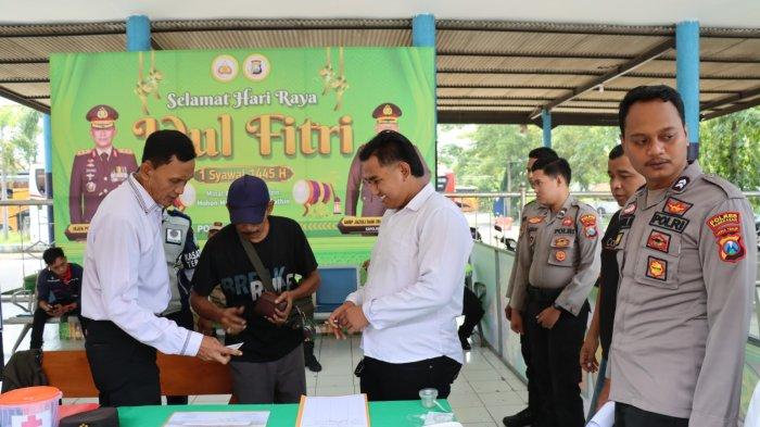 Polres Pamekasan Tes Urine Sopir di Terminal Ronggosukowati, Ini ...