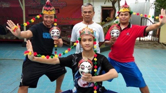 Sejarah Ditemukannya Kesenian Topeng Dalang di Proppo Pamekasan, Ki ...