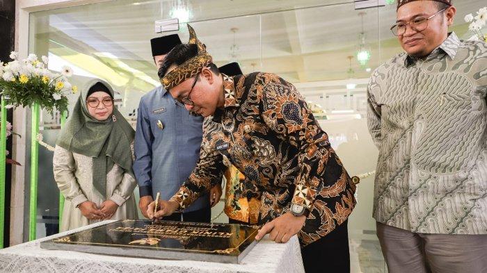 Bupati Pamekasan Resmikan Klinik Utama Faiza, Pusat Layanan Kesehatan ...