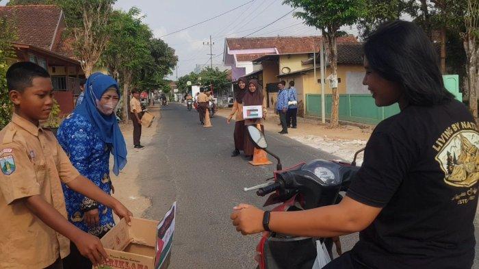 Siswa dan Guru SDN di Kecamatan Talango Sumenep Gelar Aksi Galang Dana ...