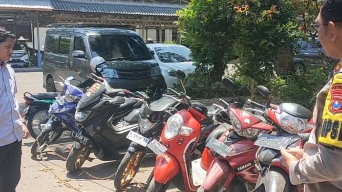7 Motor Disita dari Rumah Penadah, Masyarakat yang Kehilangan Motor Bisa Datang ke Polres ...