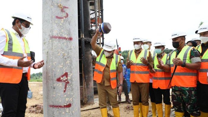 Tiang Pembangunan Jalan Lingkar Selatan Sampang Mulai Digarap, Bupati Saksikan Pemancangan ...