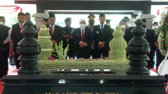 Rangkaian Hari Jadi Provinsi Jatim ke-77, Gubernur Jatim Ziarah Ke ...