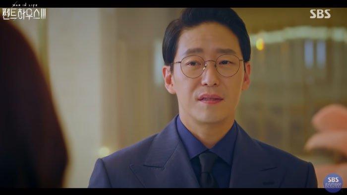 Biodata Uhm Ki Joon, Pemeran Joo Dan Tae dalam The Penthouse, Sering ...