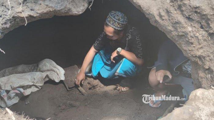 Isi Keris hingga Tengkorak, Kubur Bilik era Megalitikum Ditemukan di ...