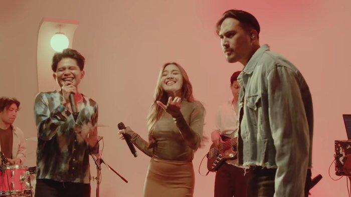 Lirik Lagu Sialan - Adrian Khalif & Juicy Luicy ft Mahalini, Viral di ...