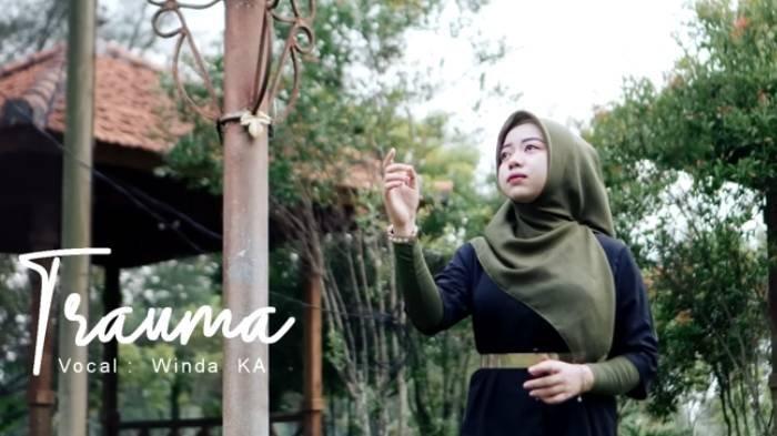 Lirik Lagu Madura 'Trauma' yang Dinyanyikan Winda KA: Ngoca Setia Ban Ngoca Masennegnga ...
