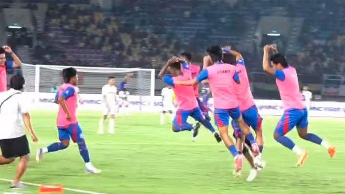 Rayakan Kemenangan atas Persis Solo, Pemain Arema FC Selebrasi Siu ala Cristiano Ronaldo ...