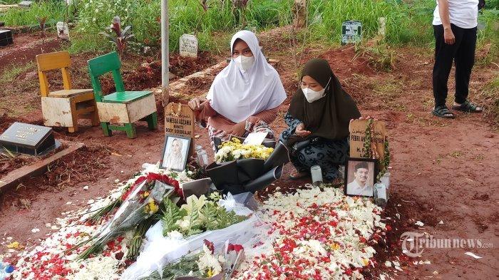 Hukum Tabur Bunga di Kuburan, Ini Penjelasan Ulama - Tribunmadura.com