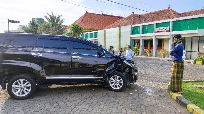 Tahanan Bea Cukai Tuban Kabur saat Dibawa ke Rumah Sakit, Tabrak Mobil Dokter Parkir di Halaman ...