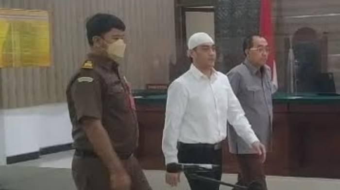 Terbukti Melakukan KDRT Ferry Irawan Dituntut Hukuman 1,5 Tahun Penjara, Begini Reaksi Venna ...