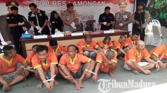 Modal Vespa Butut, Pria Lamongan ini Rela Tempuh Sebulan Perjalanan ke ...