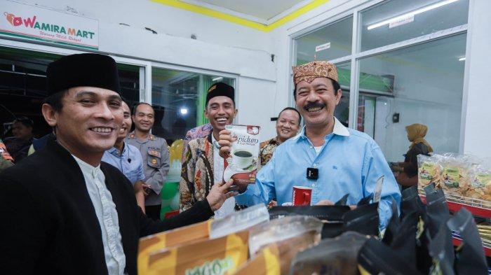 Wabup Pamekasan Resmikan Wamira Mart di Pantura, Percepat Dorong ...