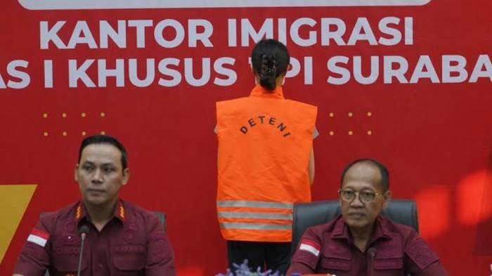 Nasib Wanita Asal Tiongkok Ditangkap Imigrasi Surabaya Gegara Jadi Joki ... Nasib Wanita Asal Tiongkok Ditangkap Imigrasi Surabaya Gegara Jadi Joki ...