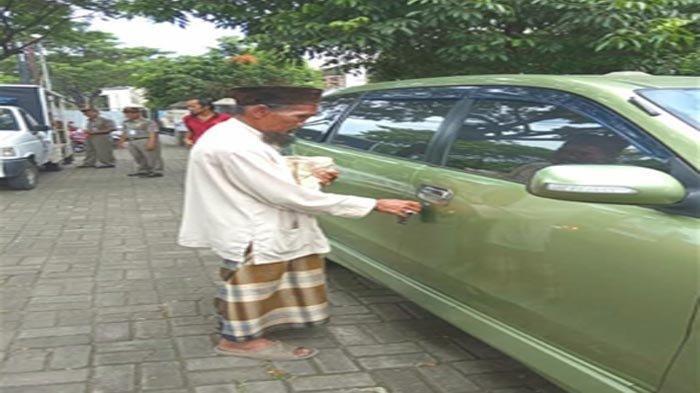 7 Fakta Pengemis Bermobil Terjaring Satpol PP, Terciduk Saat Mangkal ...