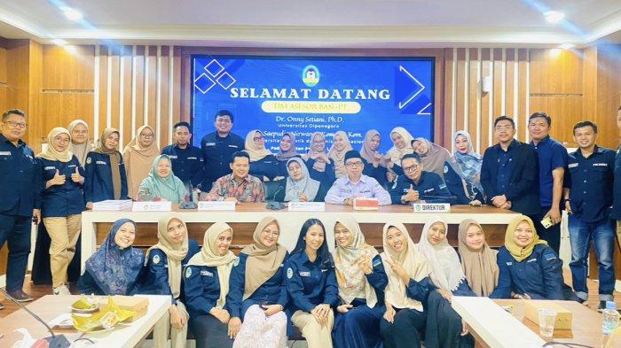 Pelaksanaan Asesmen Lapangan Akreditasi Politeknik Kesehatan Megarezky ...