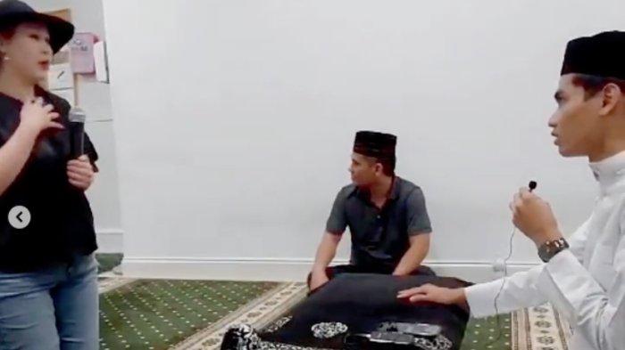 Jelang Magrib Imam dari Makassar Didatangi Perempuan, 'Aku Ingin Masuk Islam. Bagaimana Caranya ...