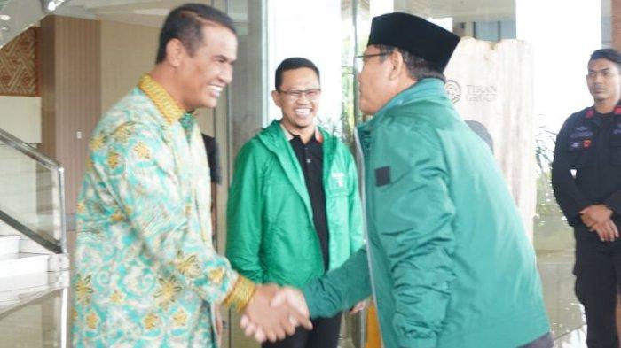 Ketua Umum PPP Mardiono Bertamu ke Amran Sulaiman di Makassar: Ini ... Ketua Umum PPP Mardiono Bertamu ke Amran Sulaiman di Makassar: Ini ...