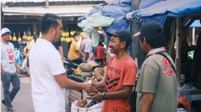 Blusukan ke Pasar Hobi Paropo, Calon Wali Kota Makassar Andi Seto Bagi ...