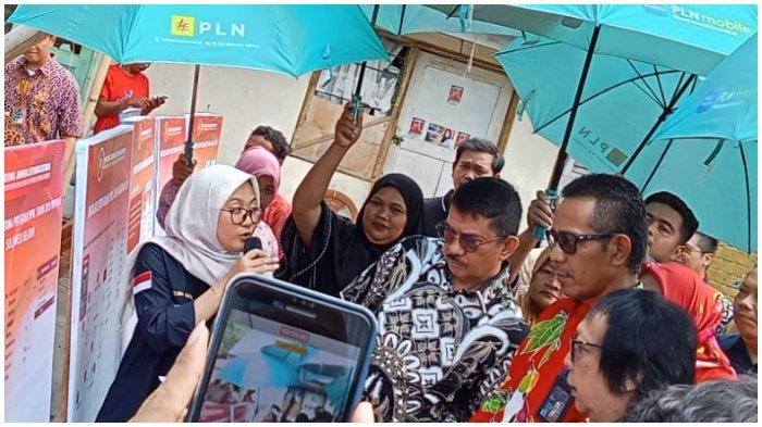 175 Warga Makassar Jadi Penerima Program Bantuan Pasang Baru Listrik - Tribun-timur.com