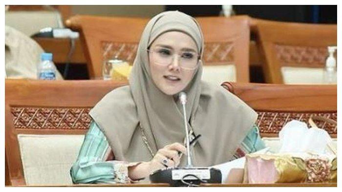 Dulu Mulan Jameela Istri Ahmad Dhani Dihujat, Kini Dipuji Gegara Tegas ...