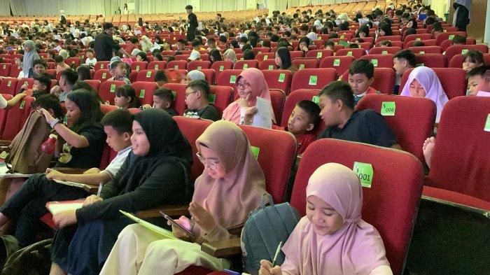 900 Siswa Ikut Cambridge English National Try Out di Baruga AP ...