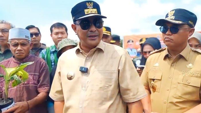 Pj Gubernur Tantang Bupati Budiman Jadikan Lutim Kabupaten Durian ...