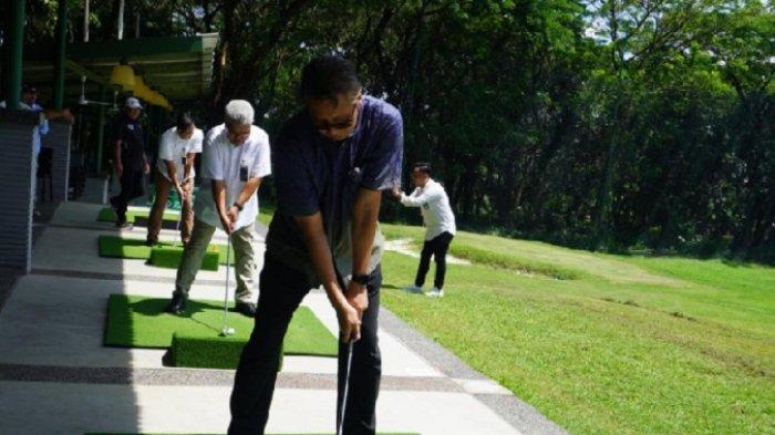 Baruga Driving Range Golf Cocok Jadi Ruang Pertemuan Semua Kalangan ...