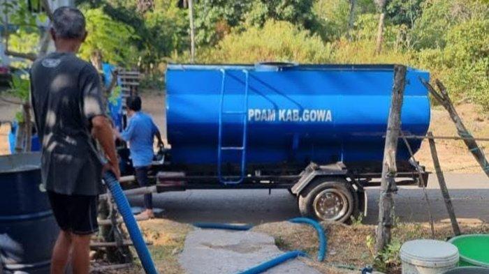 Bantu Warga Kekeringan, Perumda Air Minum Tirta Jeneberang Gowa Salurkan 4 Tangki Air Bersih ...