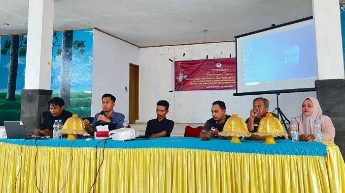 PPK Bontonompo Gowa Gelar Bimtek Jelang Pilkada 2024, Pemuktahiran Data Pemilih - Tribun-timur.com