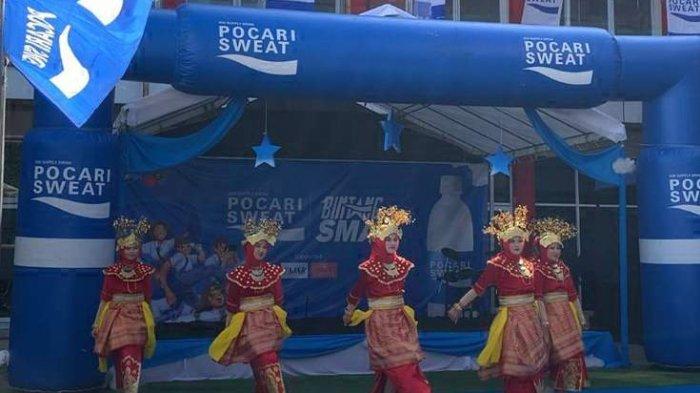 Pocari x Emina Cosmetics Gelar Bintang SMA di SMK-SMAK Makassar ...