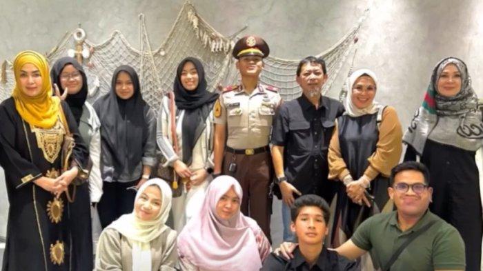 Sosok Muh Alief Rahman Badwi Taruna Akpol Putra Bupati Barru Andi Ina Kartika Sari - Tribun ...