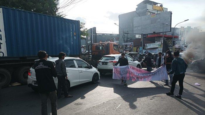 Ini Tuntunan Mahasiswa Demo di Batas Gowa-Makassar, Singgung Pendidikan ...