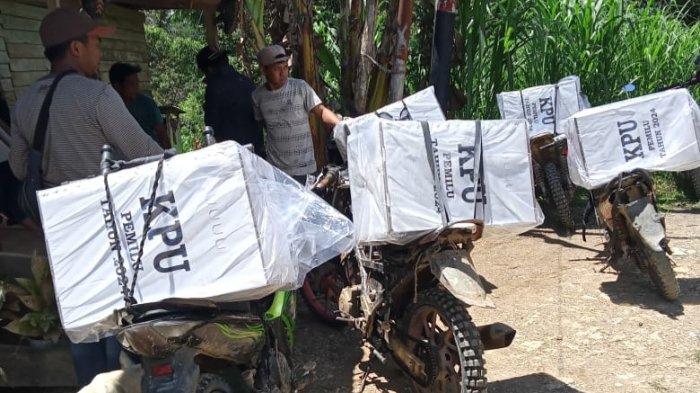 Menembus Jalan Terjal Menuju 4 TPS di Desa Sawitto Enrekang - Tribun ...