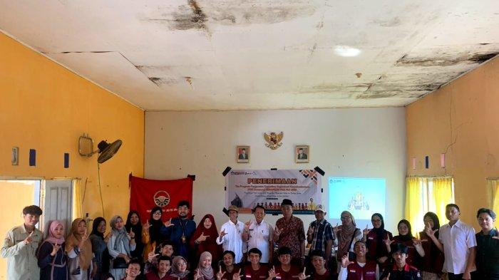Bangkitkan Minat Baca Pelajar, Himaprodi PBSI FBS UNM Bangun Pojok Literasi di Takalar - Tribun ...