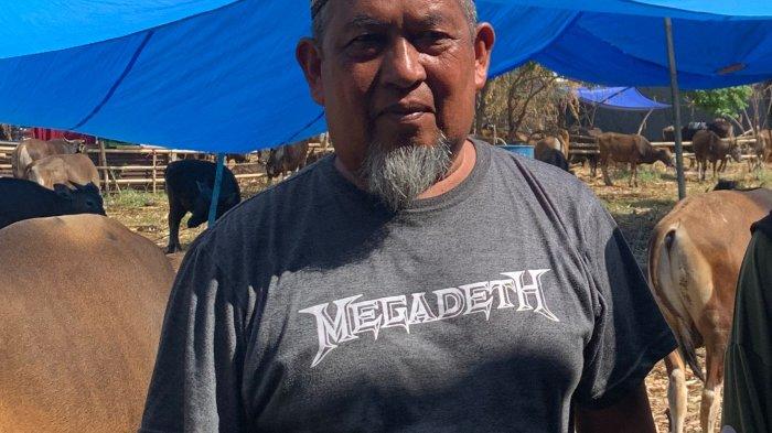 Jualan di Jl Pelita Raya Makassar, Sapi Kurban Haji Mustafa Laku Dua ...