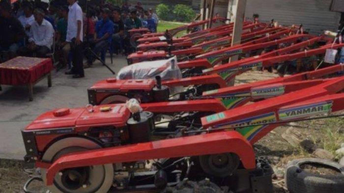 Demi Traktor dari Kementan Petani Bone Bayar ‘Uang Pelicin’ Rp3 Juta ...