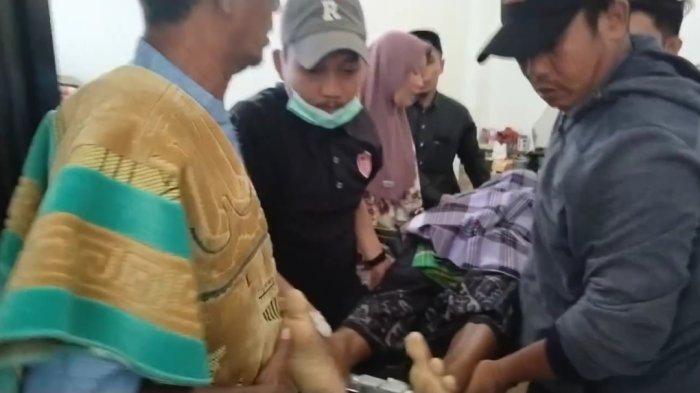 Viral! Detik-detik Imam Masjid di Bantaeng Meninggal Sebelum Memimpin Salat Jumat - Tribun-timur.com